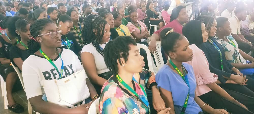 ELIZADE UNIVERSITY STAFF AND STUDENTS UNITE AGAINST DRUG ABUSE. Elizade ...