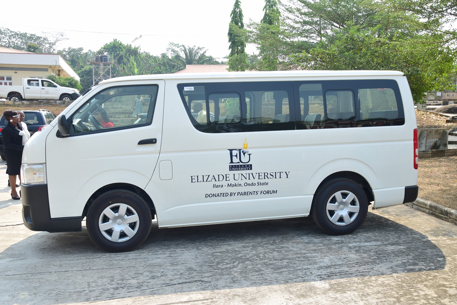 PARENTS FORUM DONATES BUS TO ELIZADE UNIVERSITY Elizade University